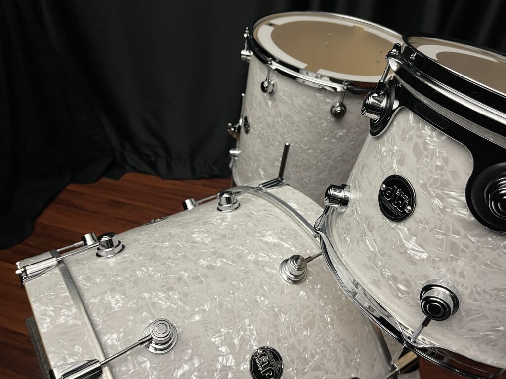 DW Drums Performance Series Maple 3pc White Marine Pearl Kit - Dales ...