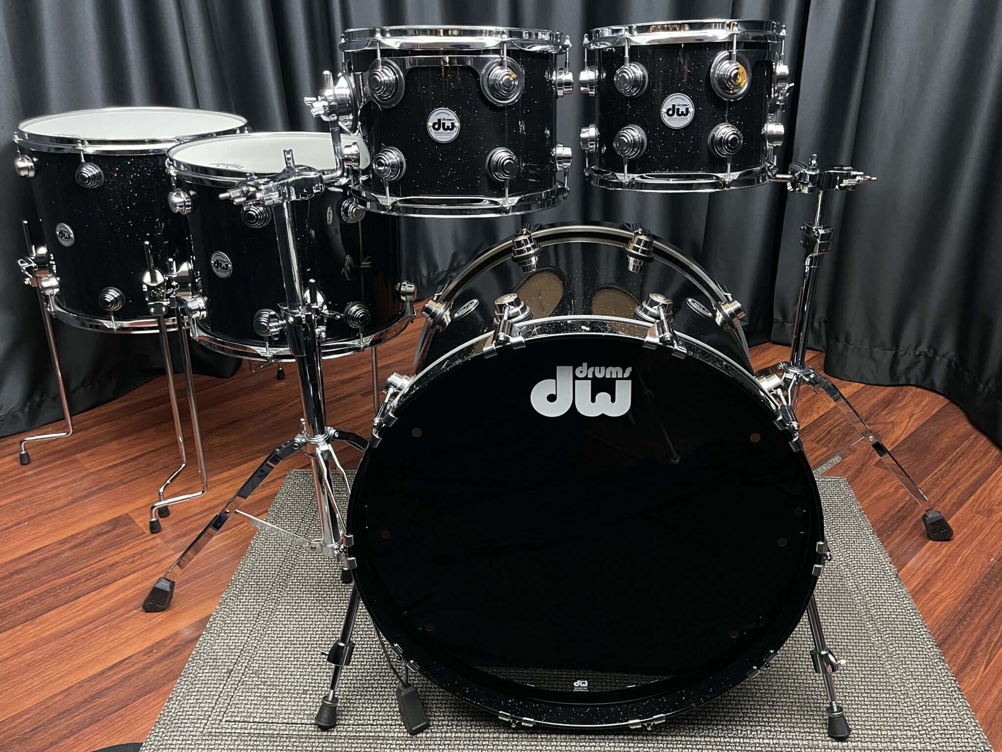 DW Used Drum Set Collector's Maple Lacquer Specialty Black Mirra 5pc Kit - Dales Drum Shop 2025